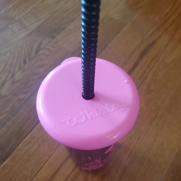 Dining | Vintage Shamu Pink And Black Reusable Plastic Cup Seaworld ...